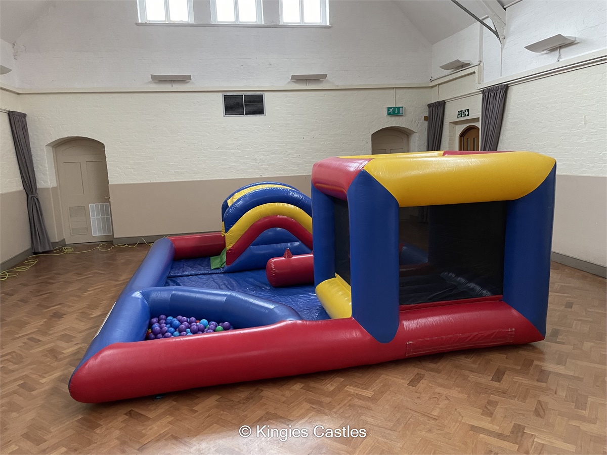 15x15 Play Zone - Bouncy Castle Hire in croydon | Kingies Castles